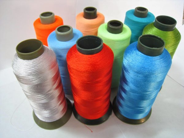 Phân biệt các loại chỉ may trong ngành may mặc - Maya DIY